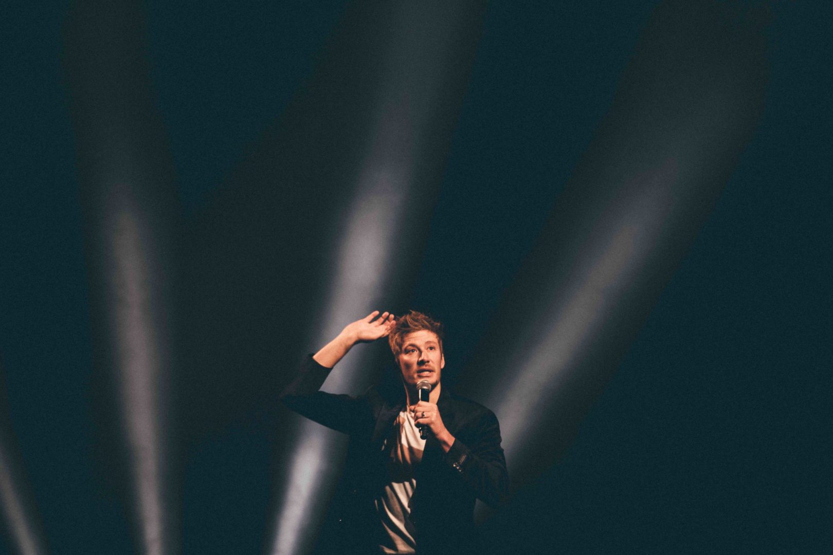 Bienvenue - Gérémy Crédeville